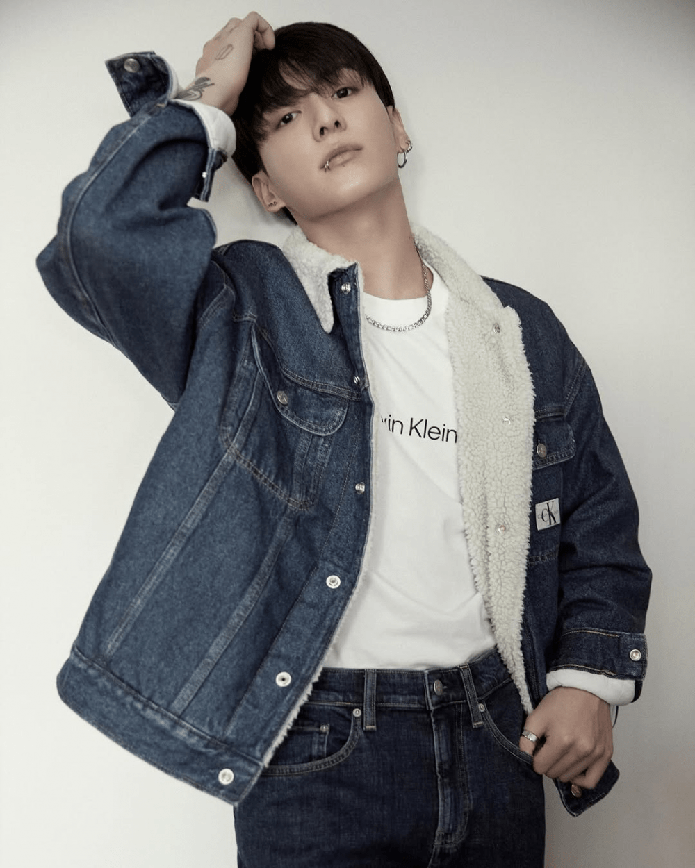 Фотограф опубликовал новые снимки Чонгука из BTS с фотосессии для ...